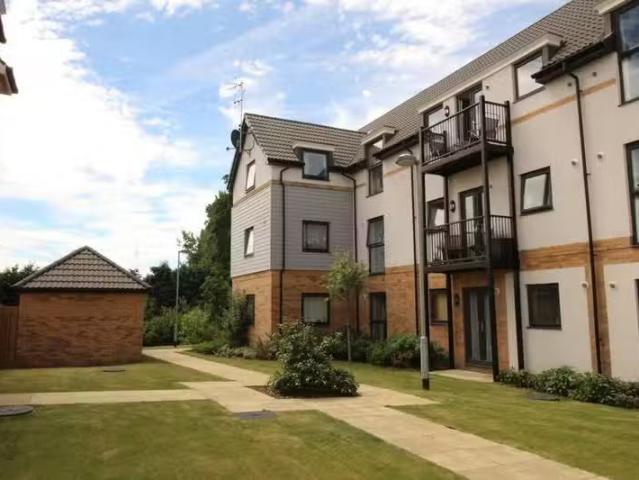 2 bedroom apartment for rent in Soverign Place, Hatfield, AL9