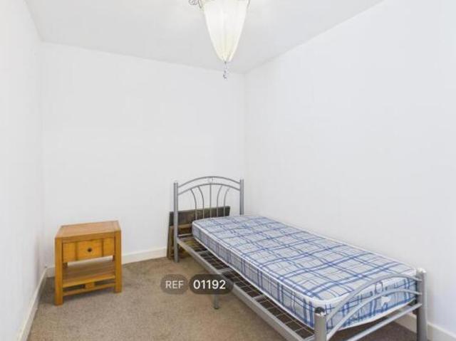 2 bedroom apartment for rent in Spring Street, Hull, HU2 8RD, HU2