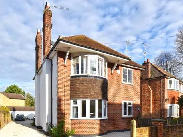 2 bedroom apartment for rent in Springfield Road Windsor Berkshire SL4