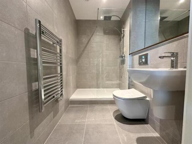 2 bedroom apartment for rent in Springwell Gardens, Springwell Road, Leeds, LS12