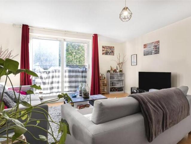 2 bedroom apartment for rent in Turin Street, London, E2