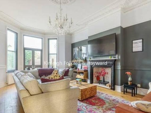 2 bedroom apartment for rent in Tweedy Road Bromley BR1