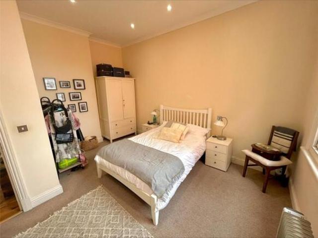 2 bedroom apartment for rent in Tweedy Road, Bromley, BR1