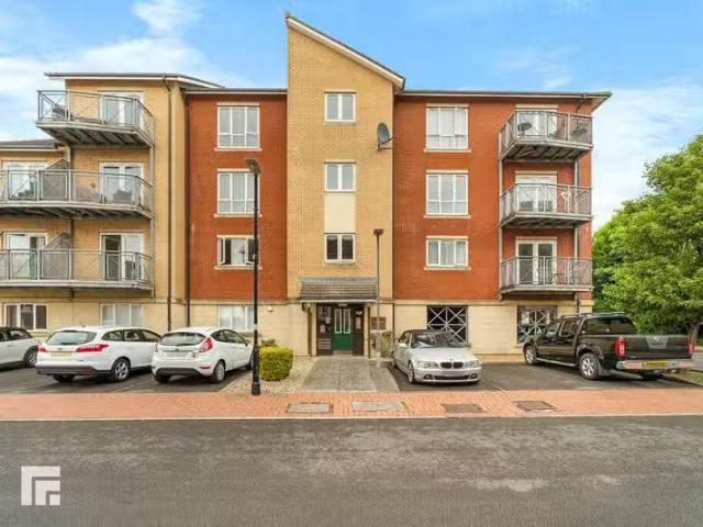 2 bedroom apartment for rent in Ty'r Sianel, Y Rhodfa, Barry.