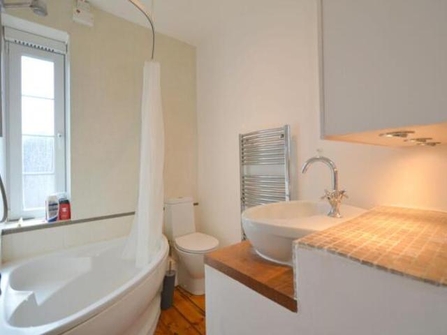 2 bedroom apartment for rent in Tabard Street, Becket House, SE1