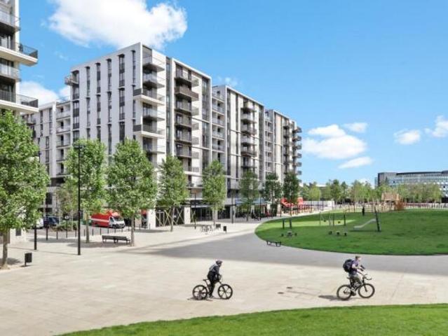 2 bedroom apartment for rent in Taffeta House, E20