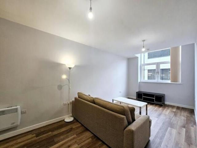 2 bedroom apartment for rent in Tate House 5 7 New York Road Leeds LS2