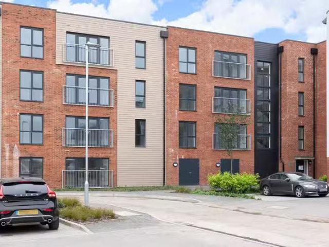 2 bedroom apartment for rent in The Waterfront, Gloucester GL2.