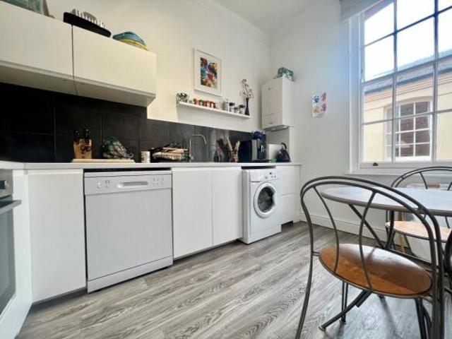2 bedroom apartment for rent in The Armoury, Clocktower Drive, PO4