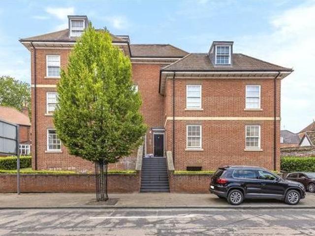 2 bedroom apartment for rent in The Avenue Newmarket CB8
