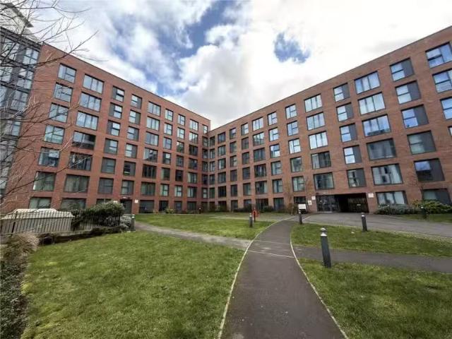 2 bedroom apartment for rent in The Axium, 36 Windmill Street.
