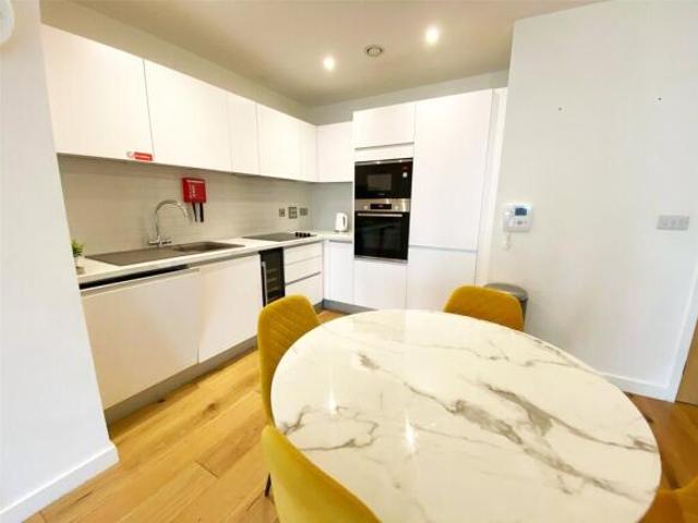 2 bedroom apartment for rent in The Axium, 36 Windmill Street, B1