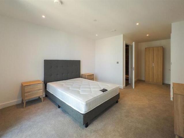 2 bedroom apartment for rent in The Blade, M15