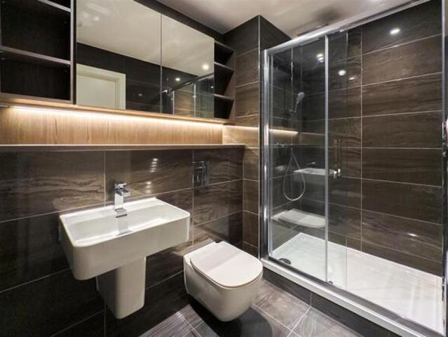 2 bedroom apartment for rent in The Blade, M15