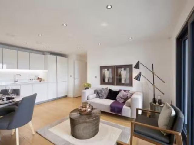2 bedroom apartment for rent in The Broadway, Debden, IG10