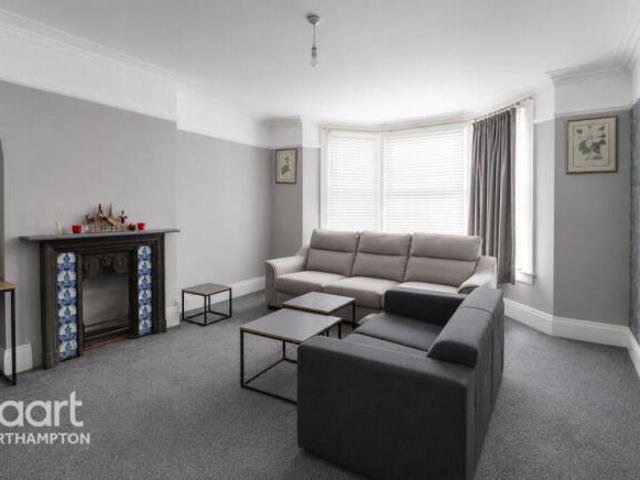 2 bedroom apartment for rent in The Drive, NORTHAMPTON, NN1