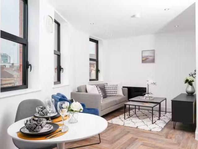 2 bedroom apartment for rent in The Hallmark, Bond Street, Bir.