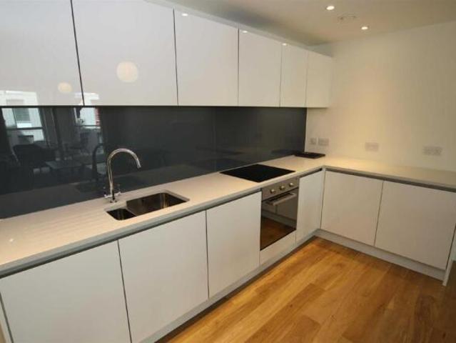 2 bedroom apartment for rent in The Hatbox, M4