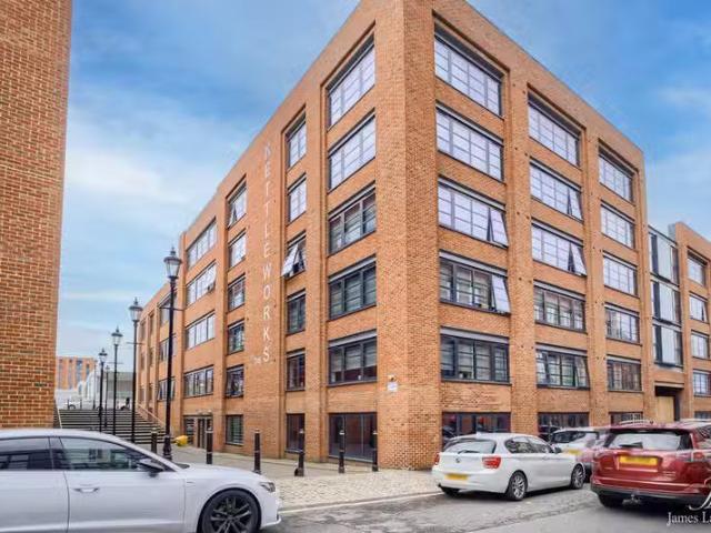 2 bedroom apartment for rent in The Kettleworks, 126 Pope Stre.