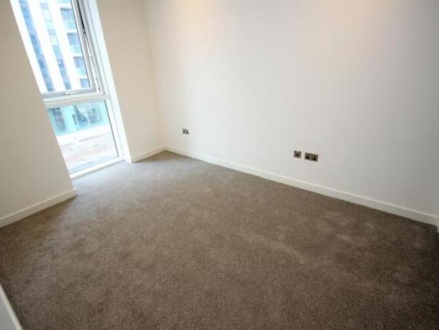 2 bedroom apartment for rent in The Lightbox, Blue Media City UK M50