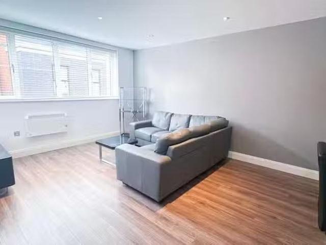 2 bedroom apartment for rent in The Mint, Icknield Street, Bir.