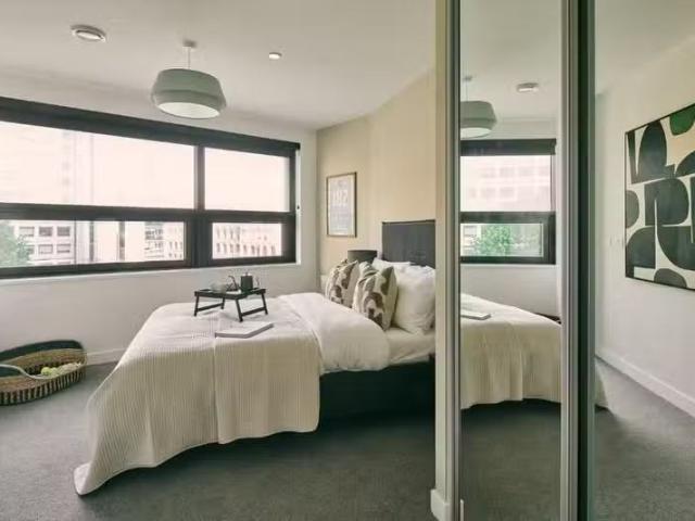 2 bedroom apartment for rent in The Octagon, Birmingham, B3 3D.