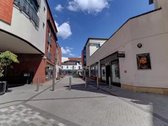 2 bedroom apartment for rent in The Parade, Leamington Spa, CV32