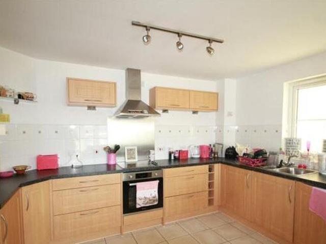 2 Bedroom Apartment For Rent In The Piazza