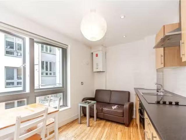 2 bedroom apartment for rent in The Platform, Station Road, Mo.