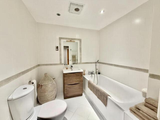 2 bedroom apartment for rent in The Quay, Poole, BH15