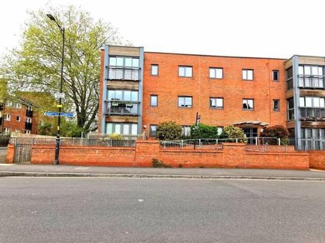 2 bedroom apartment for rent in The Quadrangle Albany Road Chorlton M21