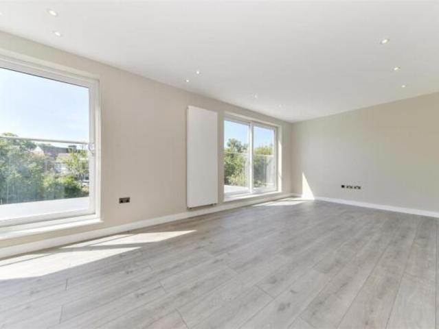 2 bedroom apartment for rent in The Ridgeway, Golders Green, NW11