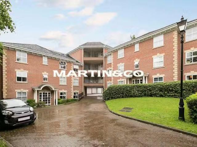 2 bedroom apartment for rent in The Ridings, Wanstead, E11