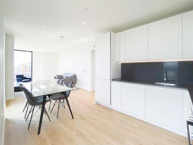 2 bedroom apartment for rent in The Stile, M4