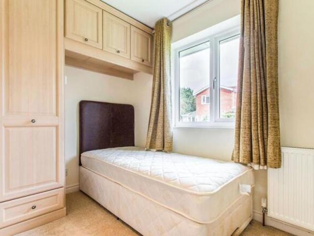 2 bedroom apartment for rent in Thirlmere Close, Leeds, West Yorkshire, LS11