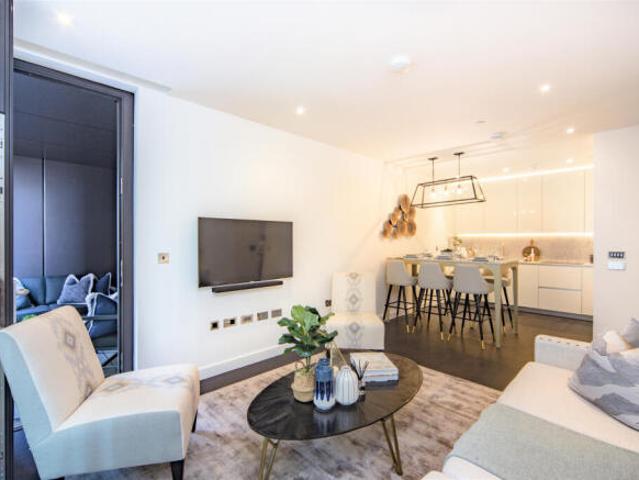 2 bedroom apartment for rent in Thornes House, Charles Clowes Walk, Wandsworth, London, SW11