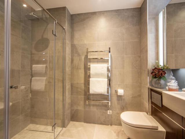 2 bedroom apartment for rent in Thornes House, Charles Clowes Walk, London, SW11