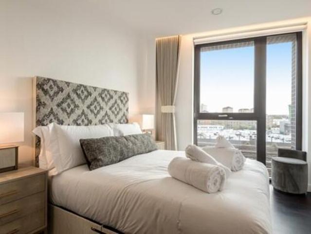 2 bedroom apartment for rent in Thornes House, Charles Clowes Walk, Nine Elms, London, SW11
