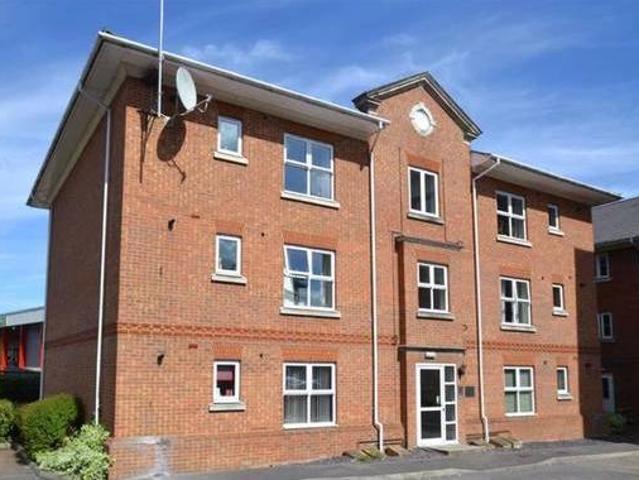 2 bedroom apartment for rent in Thorneycroft Close RG14