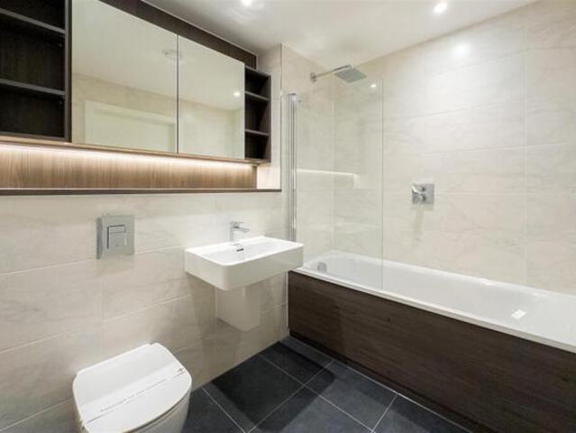 2 bedroom apartment for rent in Three60, M15