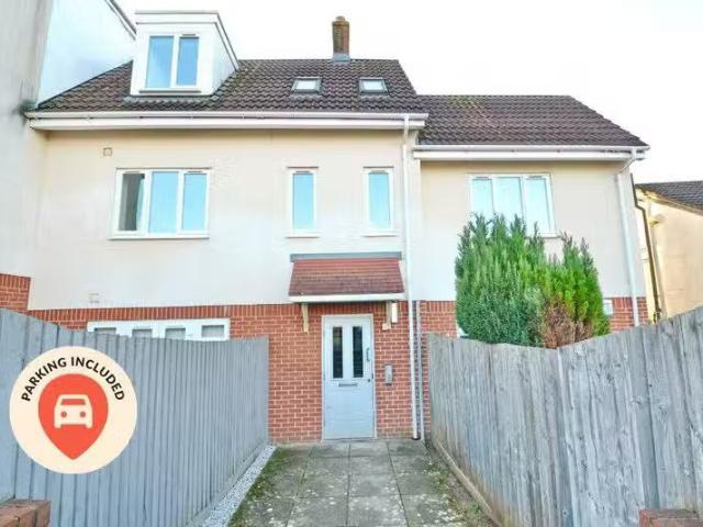 2 bedroom apartment for rent in Tibbot Walk, Stockwood, Bristo.