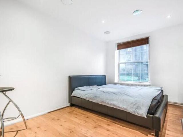 2 bedroom apartment for rent in Tilson Gardens, Lambeth, London, SW2