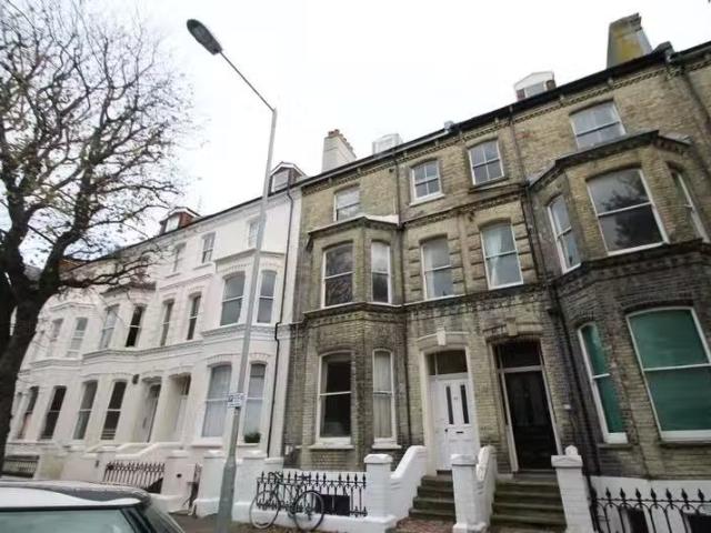 2 bedroom apartment for rent in Tisbury Road, Hove, BN3