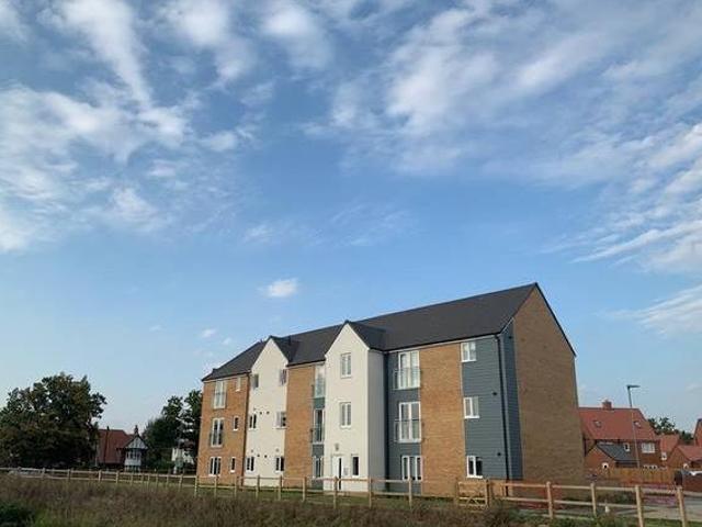 2 bedroom apartment for rent in Tipperary Avenue Wymondham Norfolk NR18