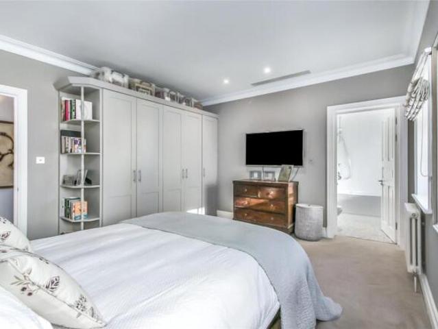 2 bedroom apartment for rent in Tooley Street, London, SE1