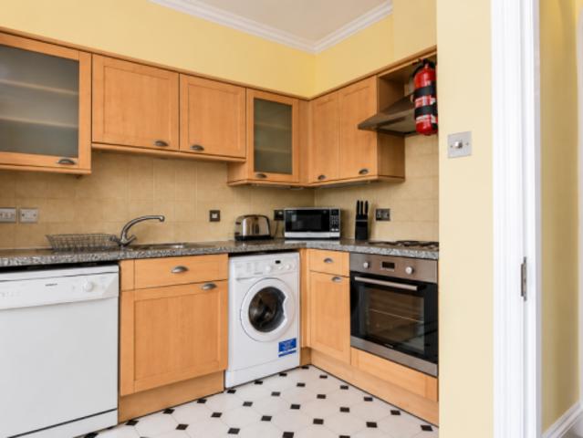 2 bedroom apartment for rent in Top Floor Flat, Southgate Street, Winchester, SO23