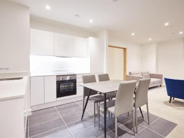 2 bedroom apartment for rent in Transmission House, M4