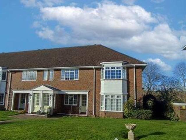 2 bedroom apartment for rent in Trafalgar Court Farnham GU9