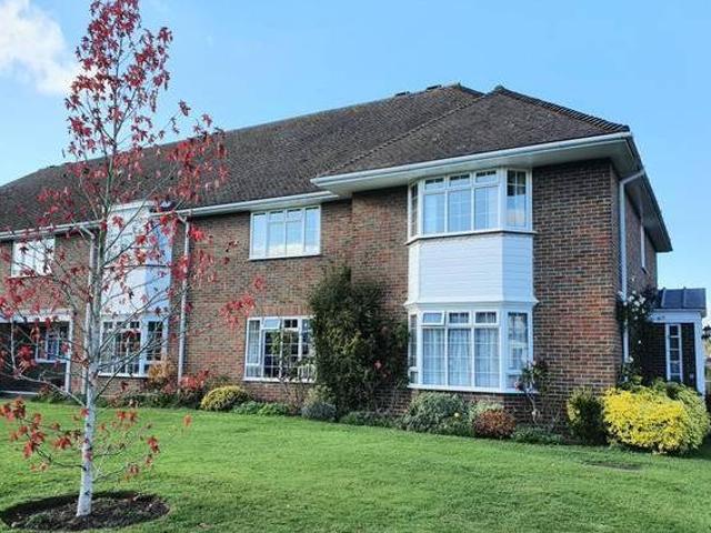 2 bedroom apartment for rent in Trafalgar Court GU9