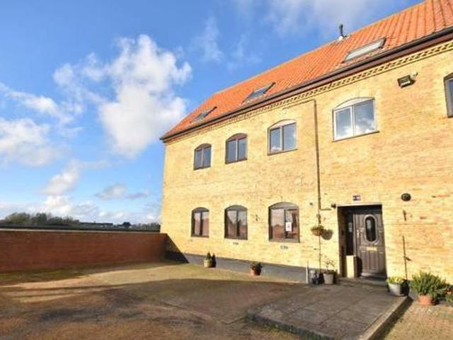 2 bedroom apartment for rent in Trenowath Place King s Lynn PE30